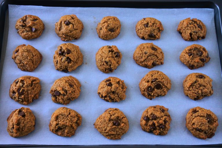 Gluten-Free Clean Eat Chocolate Chip Cookies - Kitrusy
