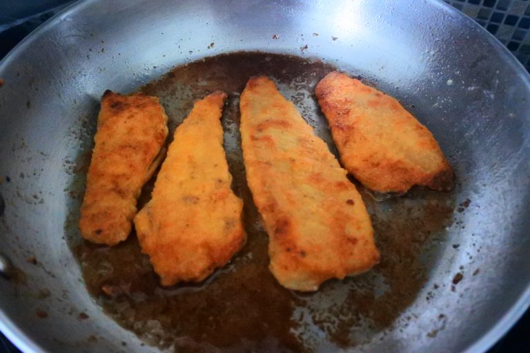 Crunchy Pan-Fried Lemon Pepper Fish Fillets - Kitrusy